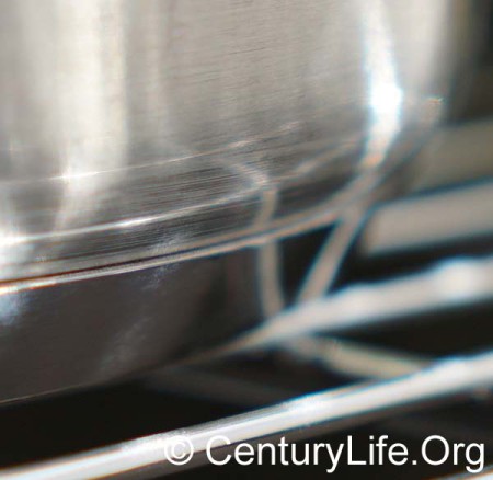 Cladded sidewalls vs. disc-bottomed cookware: which is better?